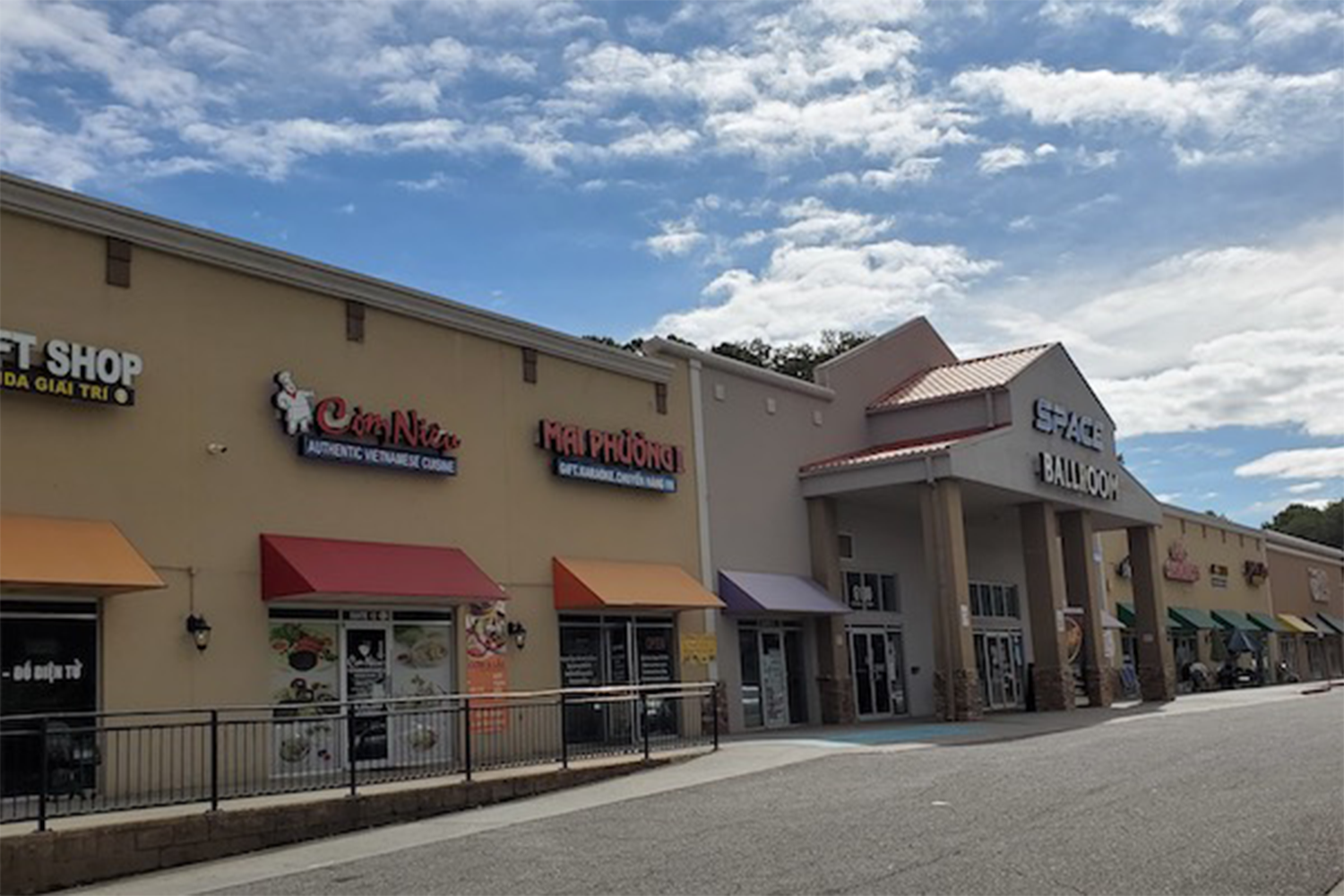 Live Oak Plaza - NDI - MAXIM